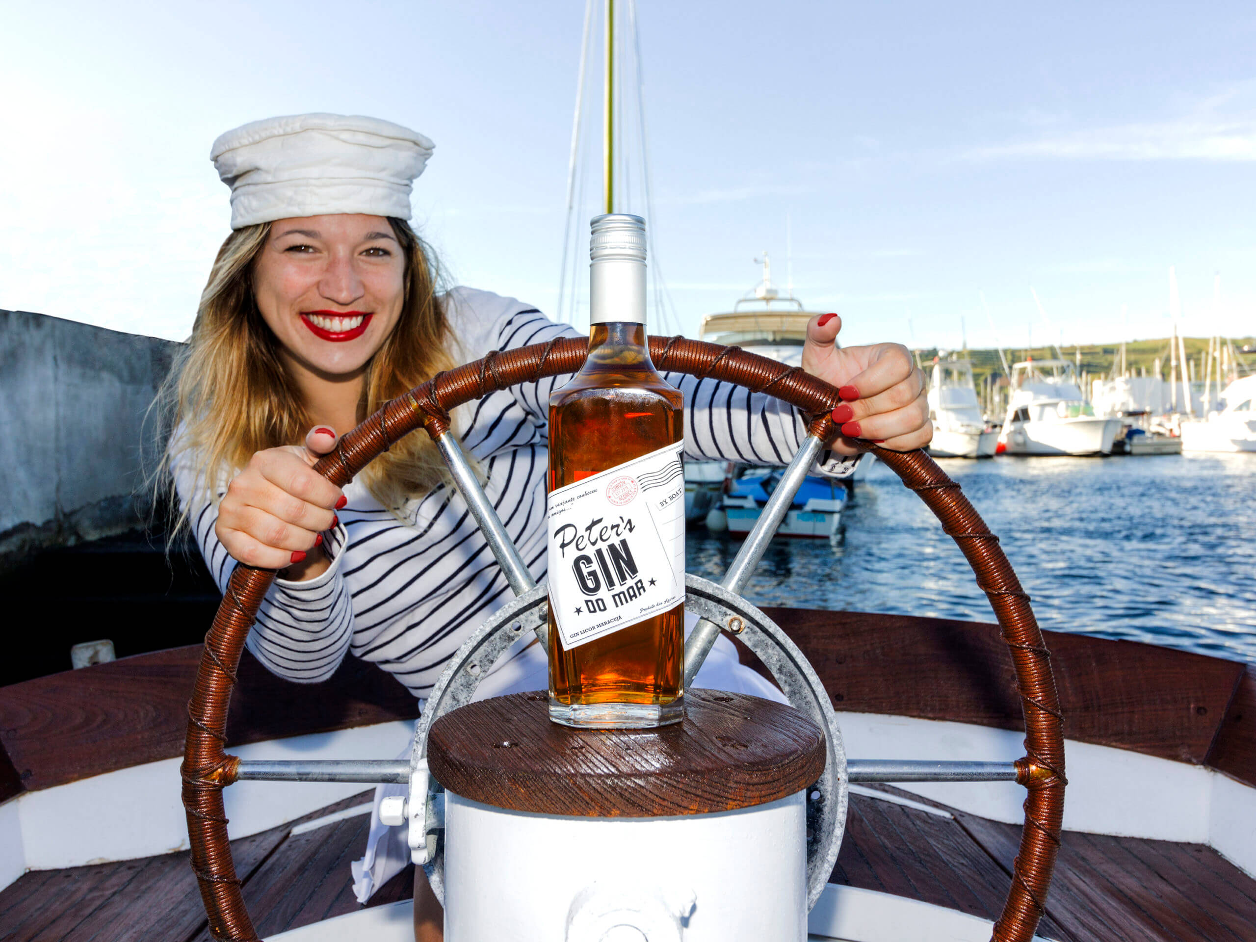 The Famous Gin of the Sea | Peter's Gin | | Peter Cafe Sport